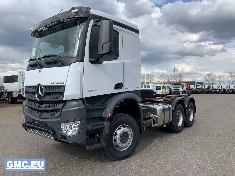 Mercedes 3342-S 6x4 Tractor head - GM Construction